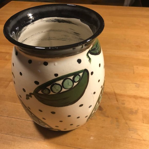 Zoogy | Kitchen | Ceramic Vase By Zoogy White Polka Dot Peas Decorated ...